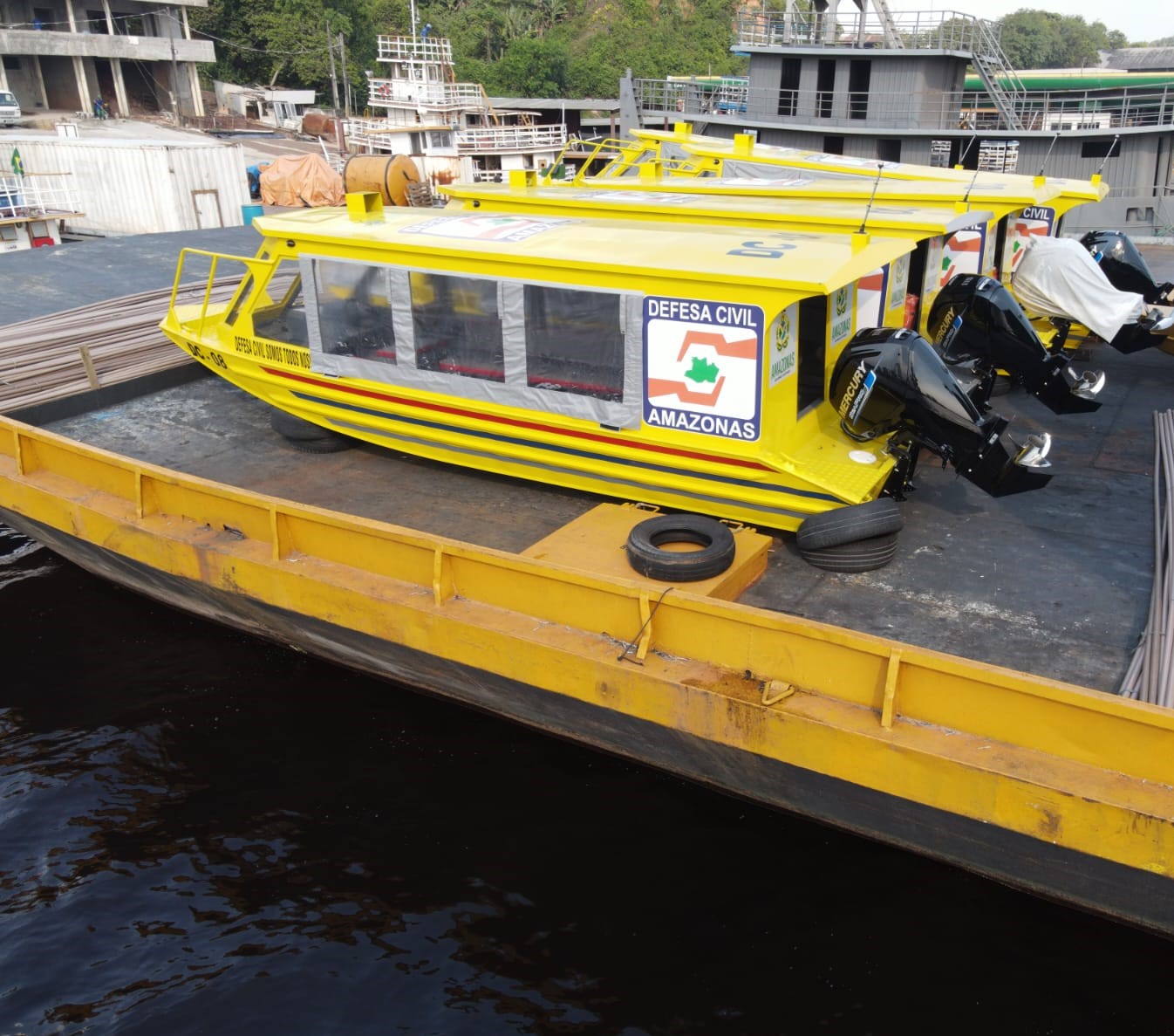Defesa Civil do Amazonas entrega lancha para o município de Jutaí ...