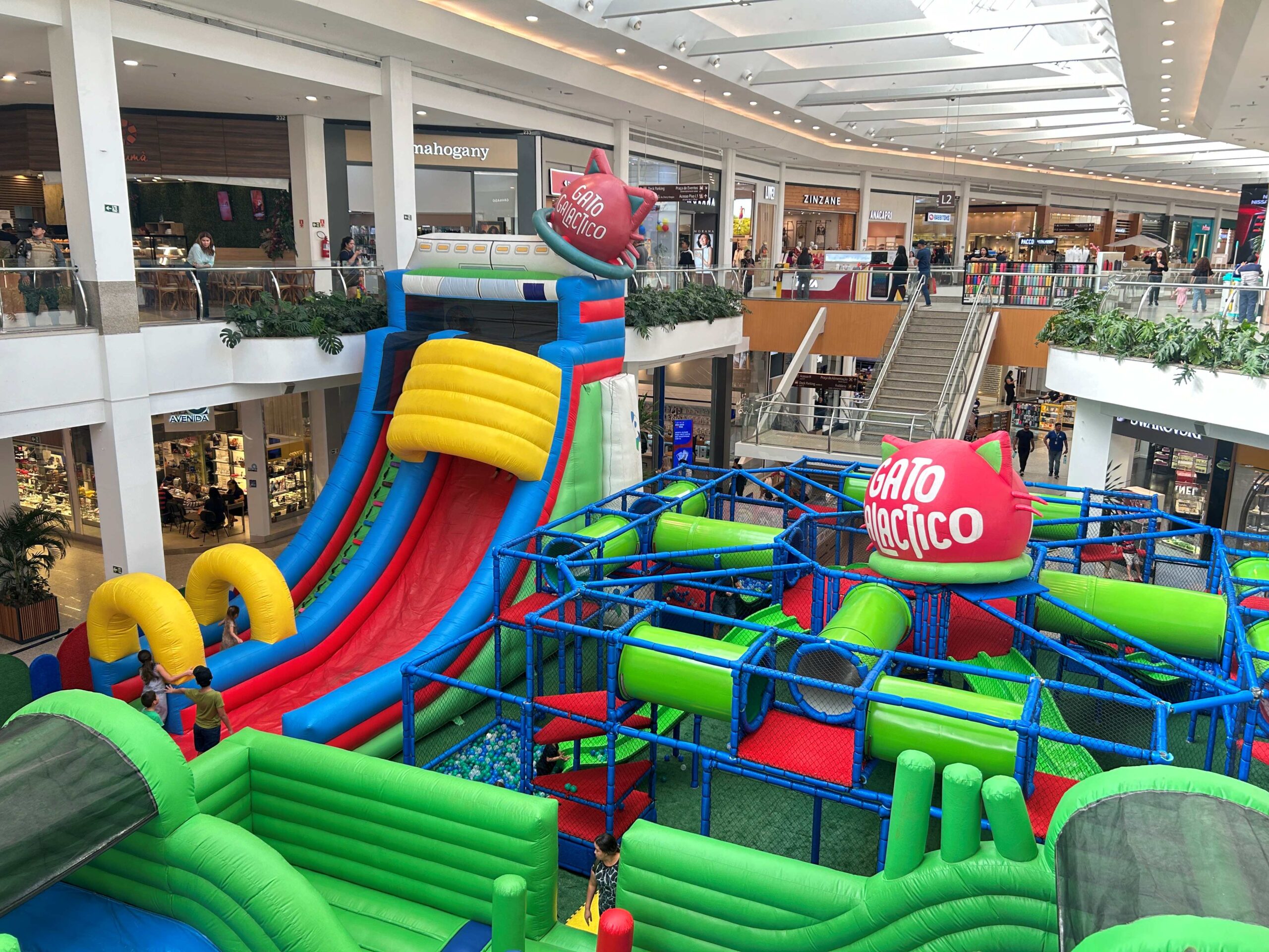 Parque do Gato Galáctico, no Amazonas Shopping, recebe visitação só até ...